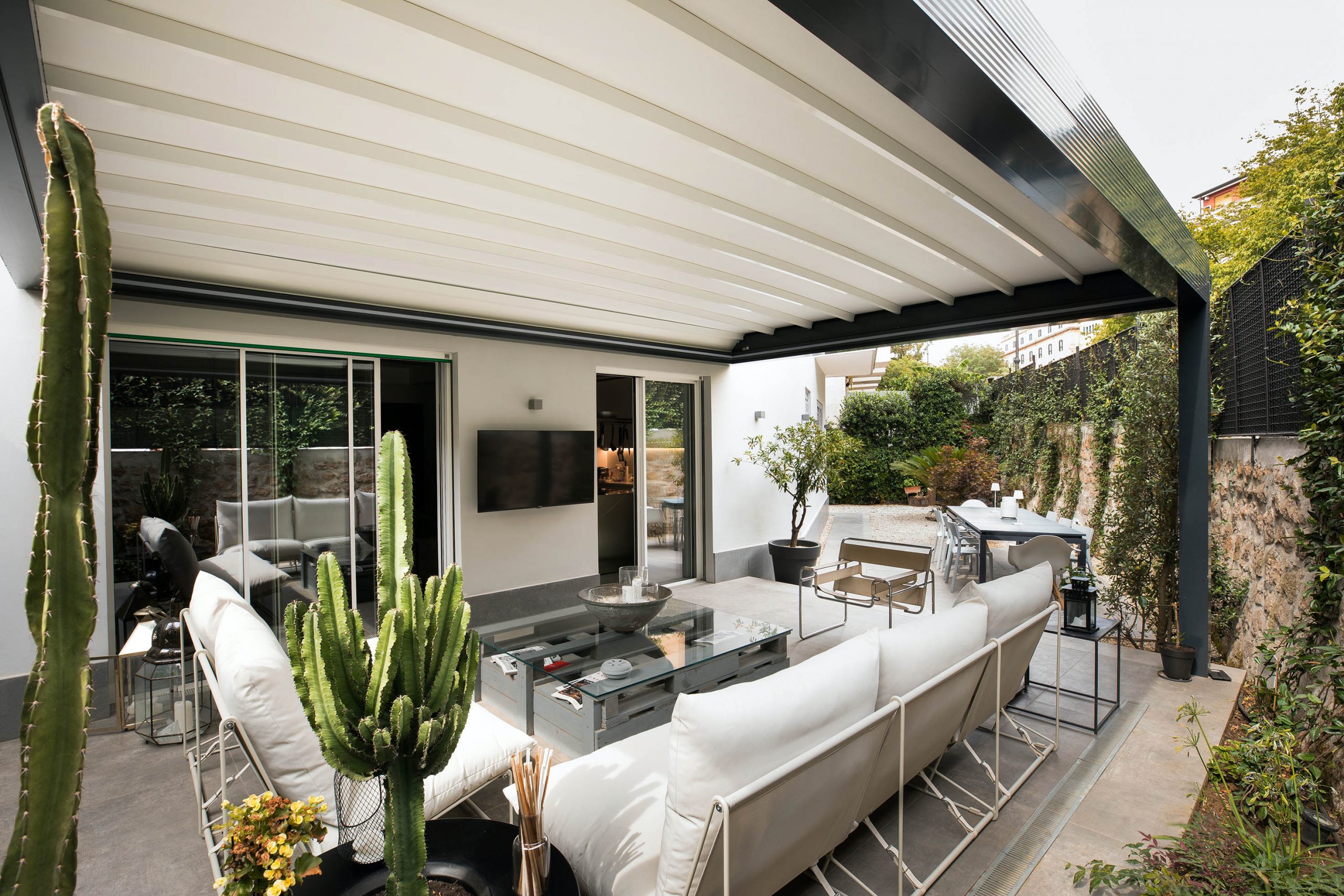 Zenit, la nuova pergola bioclimatica Gibus - Guidafinestra