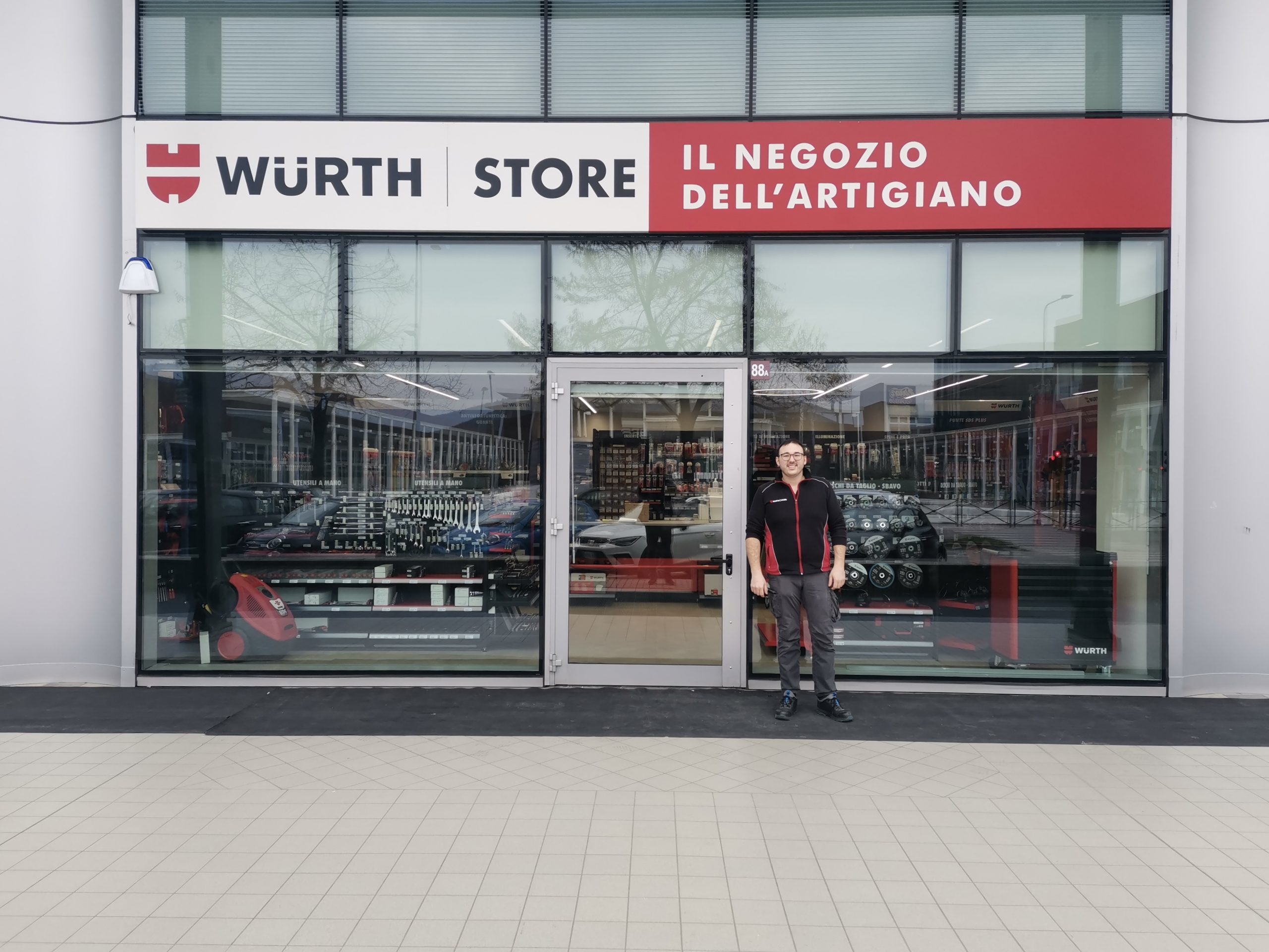 Il nuovo Würth Store a Brescia taglia il nastro - Guidafinestra